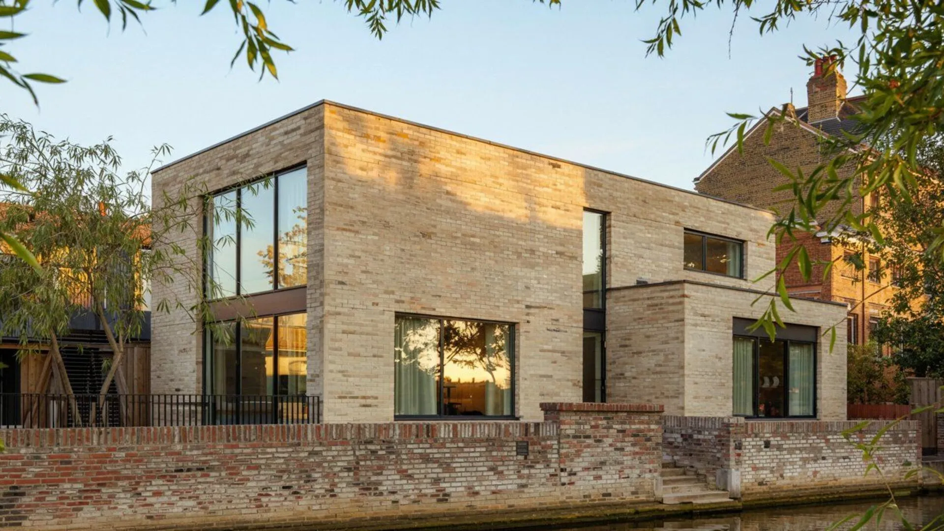 The End of ‘Off-the-Shelf’: Why 2026 Buyers Expect Custom Glazing