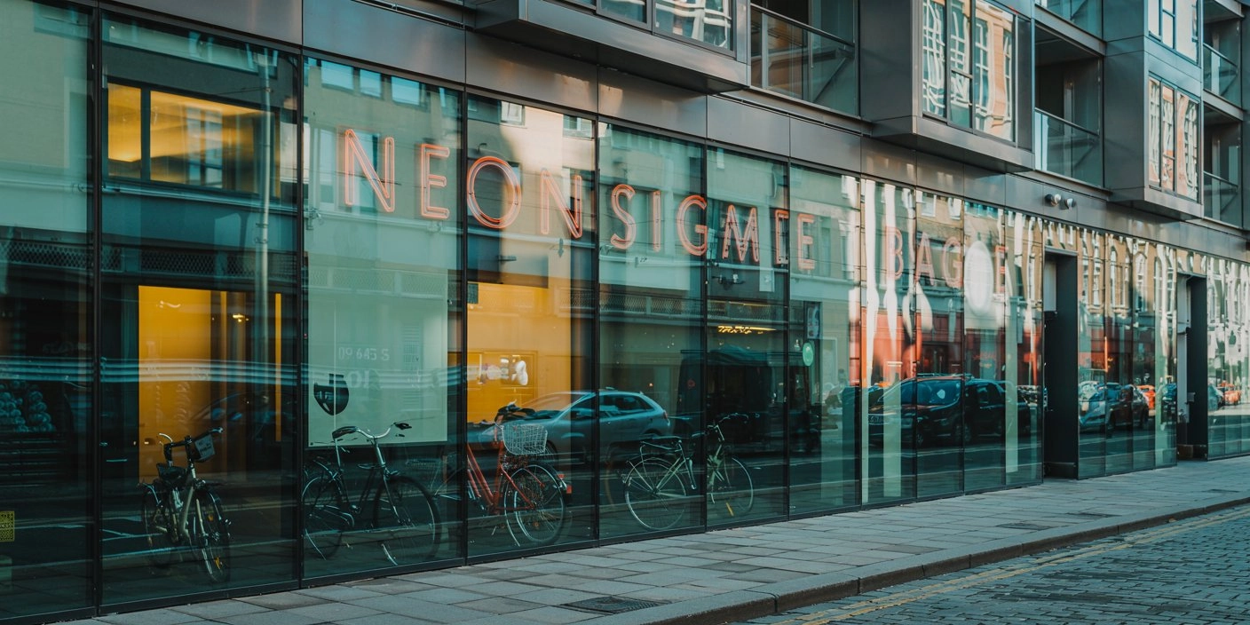 Curtain Wall vs. Window Wall | Guide for Architects & Builders